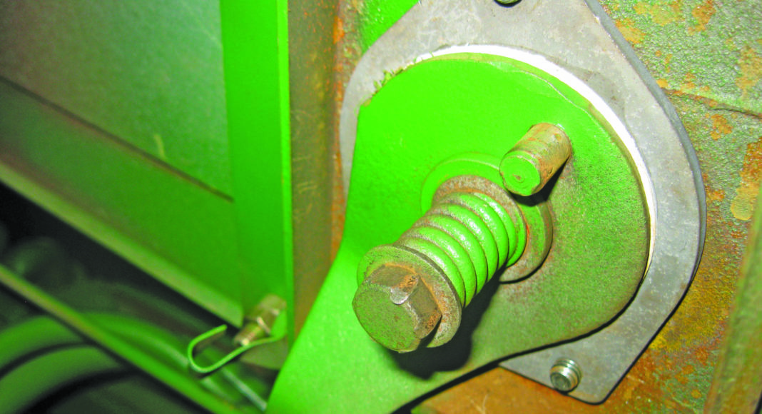 Fixing a Throttle Friction Disc. - Green Magazine