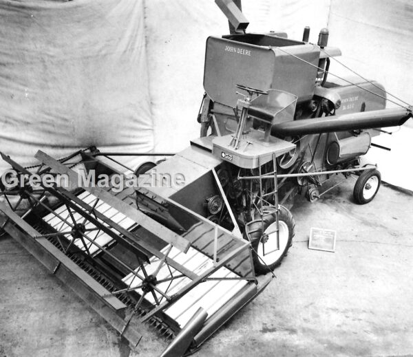 A Brief History of Deere's Self Propelled Combines - Green Magazine
